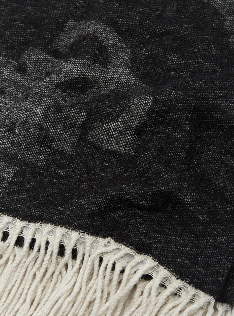 Black Logo Blanket | GUESS